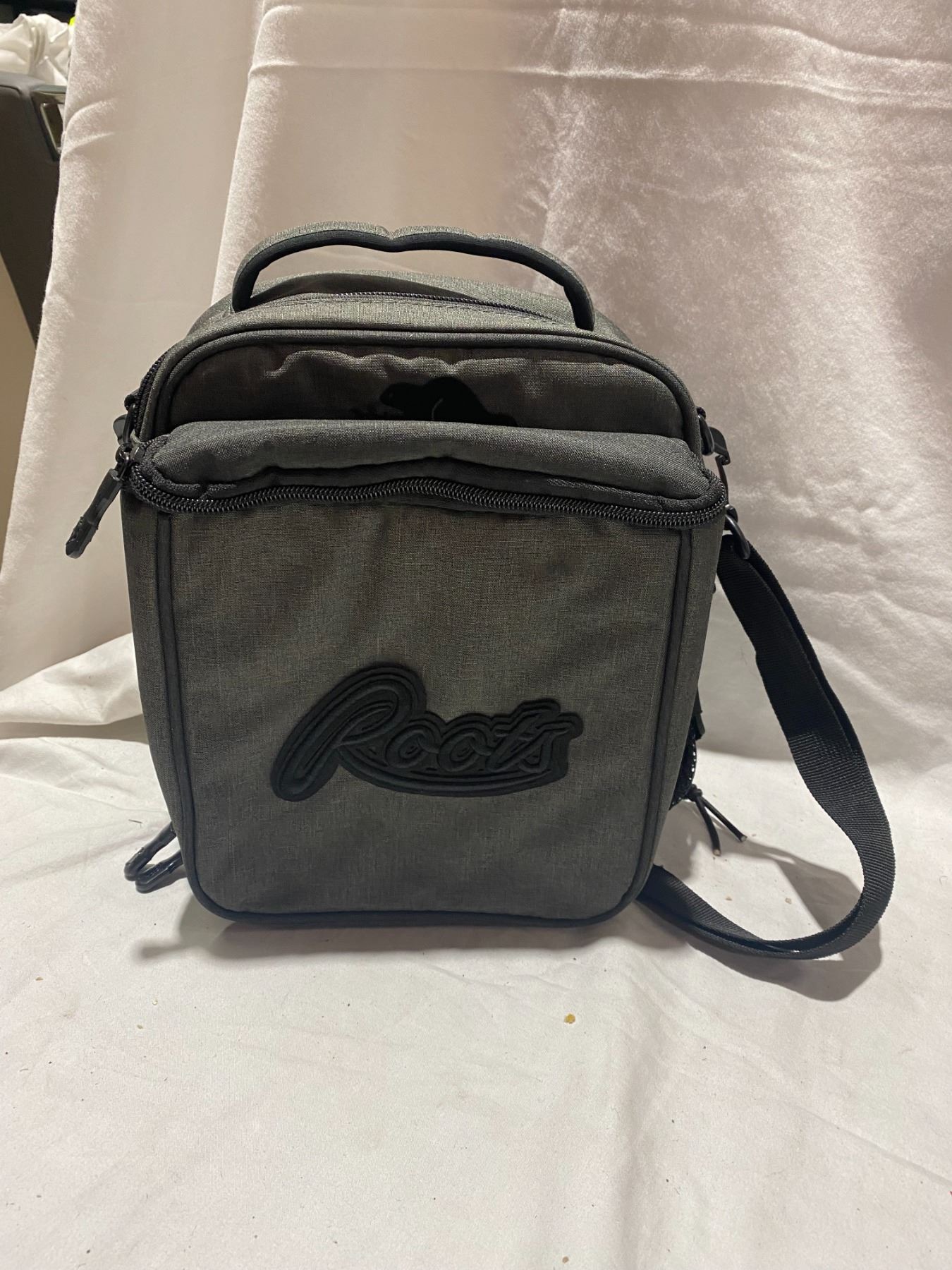 Roots lunch bag