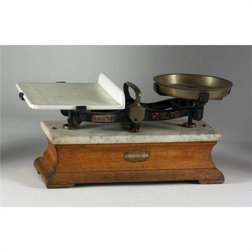 ANTIQUE W&T AVERY PRODUCE SCALE