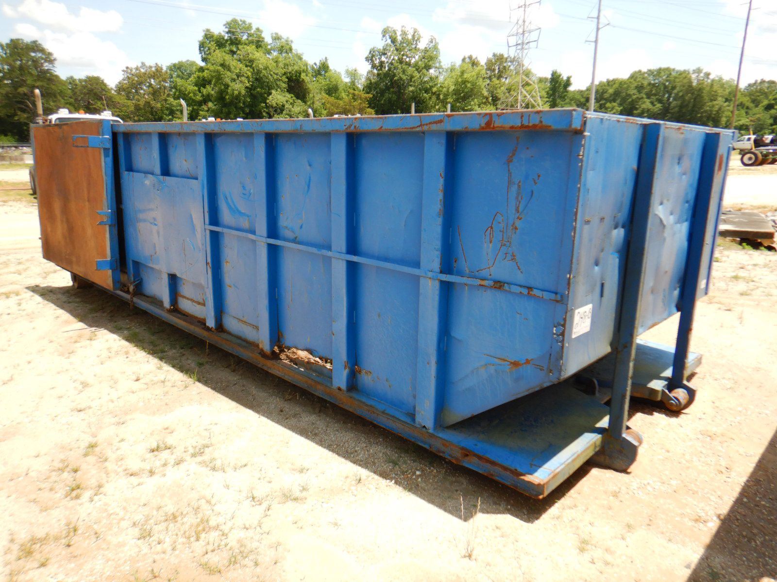 22' ROLL OFF CONTAINER - J.M. Wood Auction Company, Inc.
