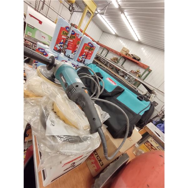 LIKE-NEW MAKITA 9227C 7" SANDER/POLISHER KIT w/POLISH, PADS, & BAG