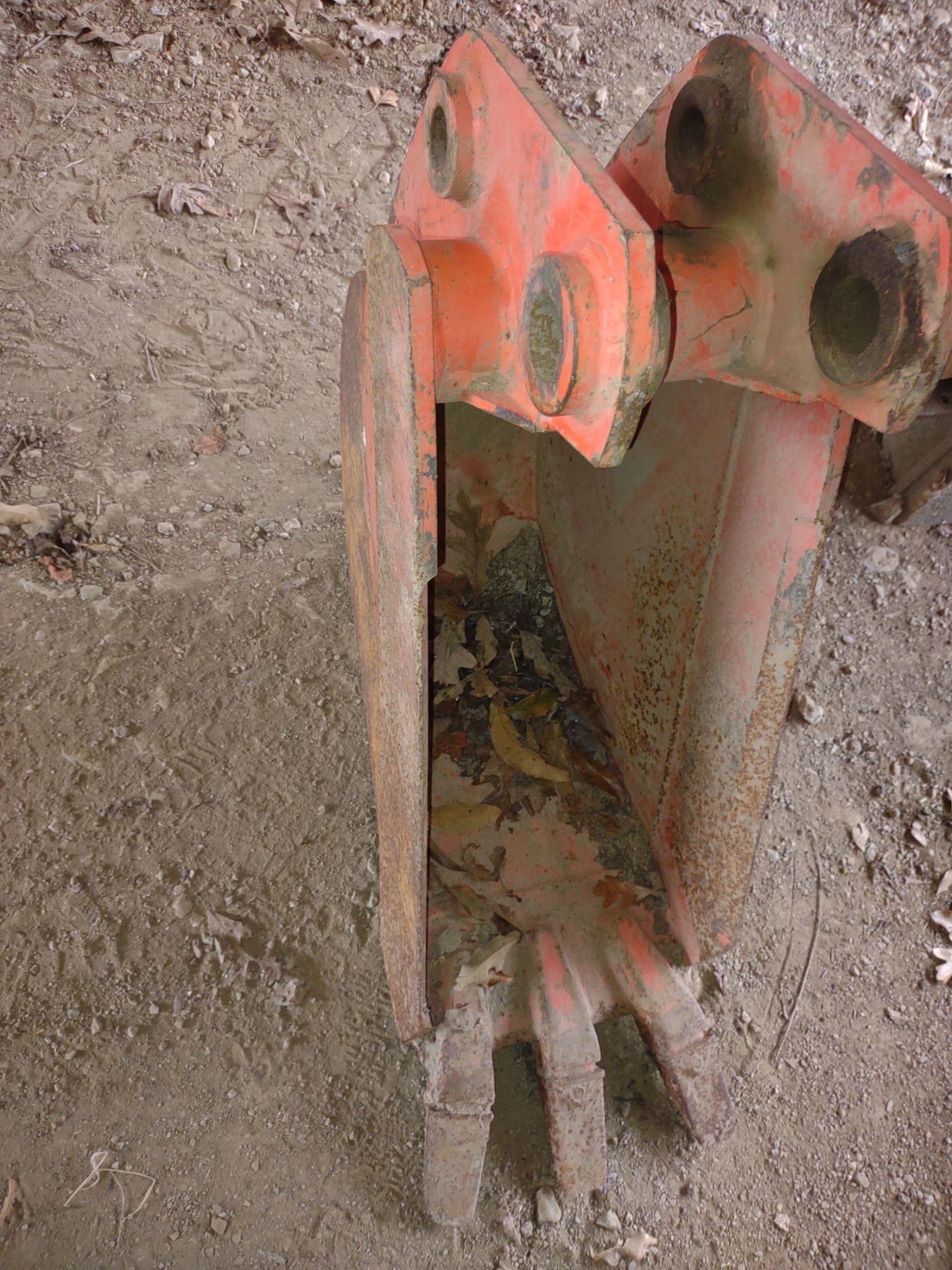 SMALL BACKHOE TRENCHING BUCKET (KUBOTA BRAND)