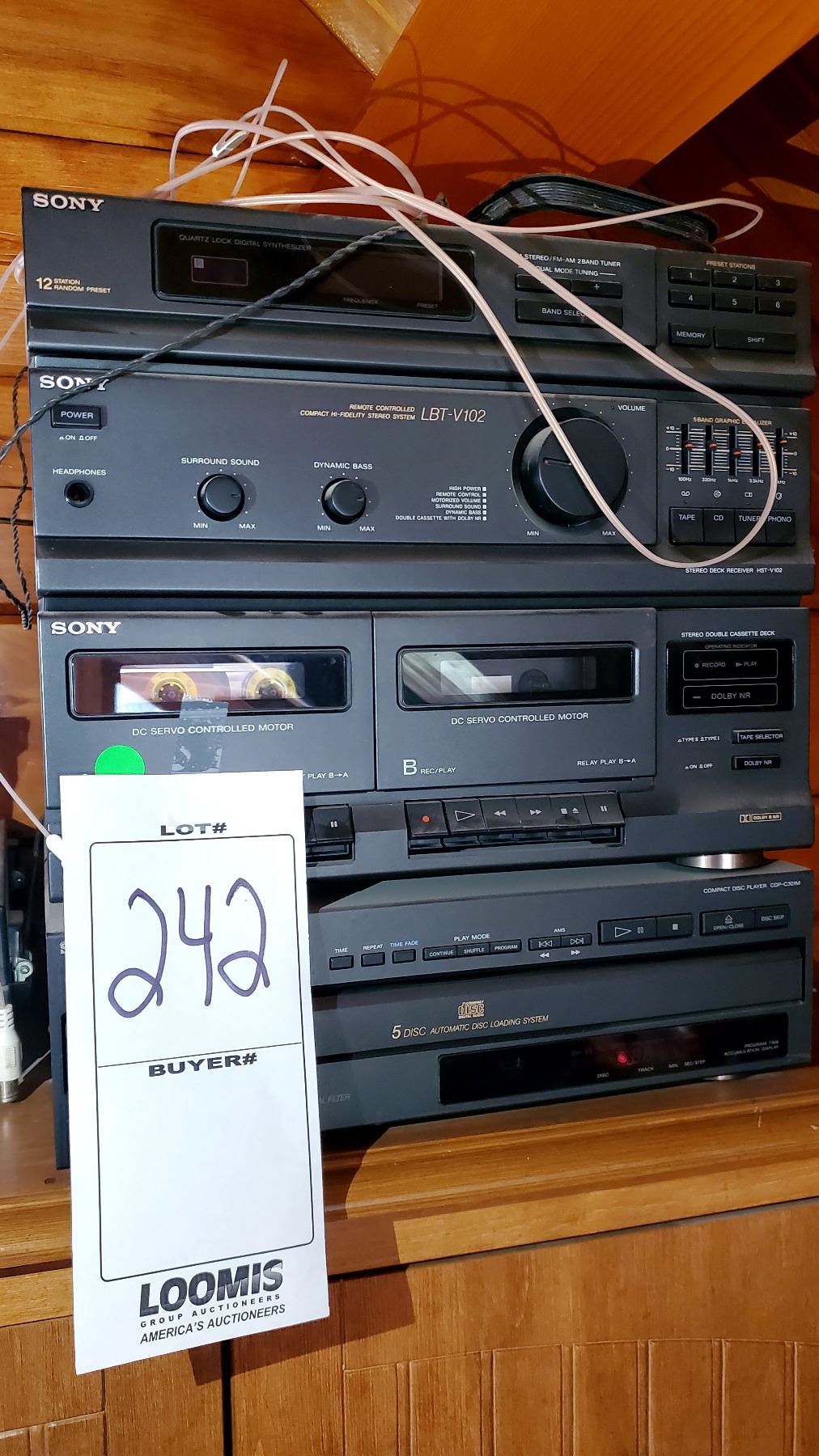 SONY LBT-V102 STEREO SYSTEM WITH SPEAKERS