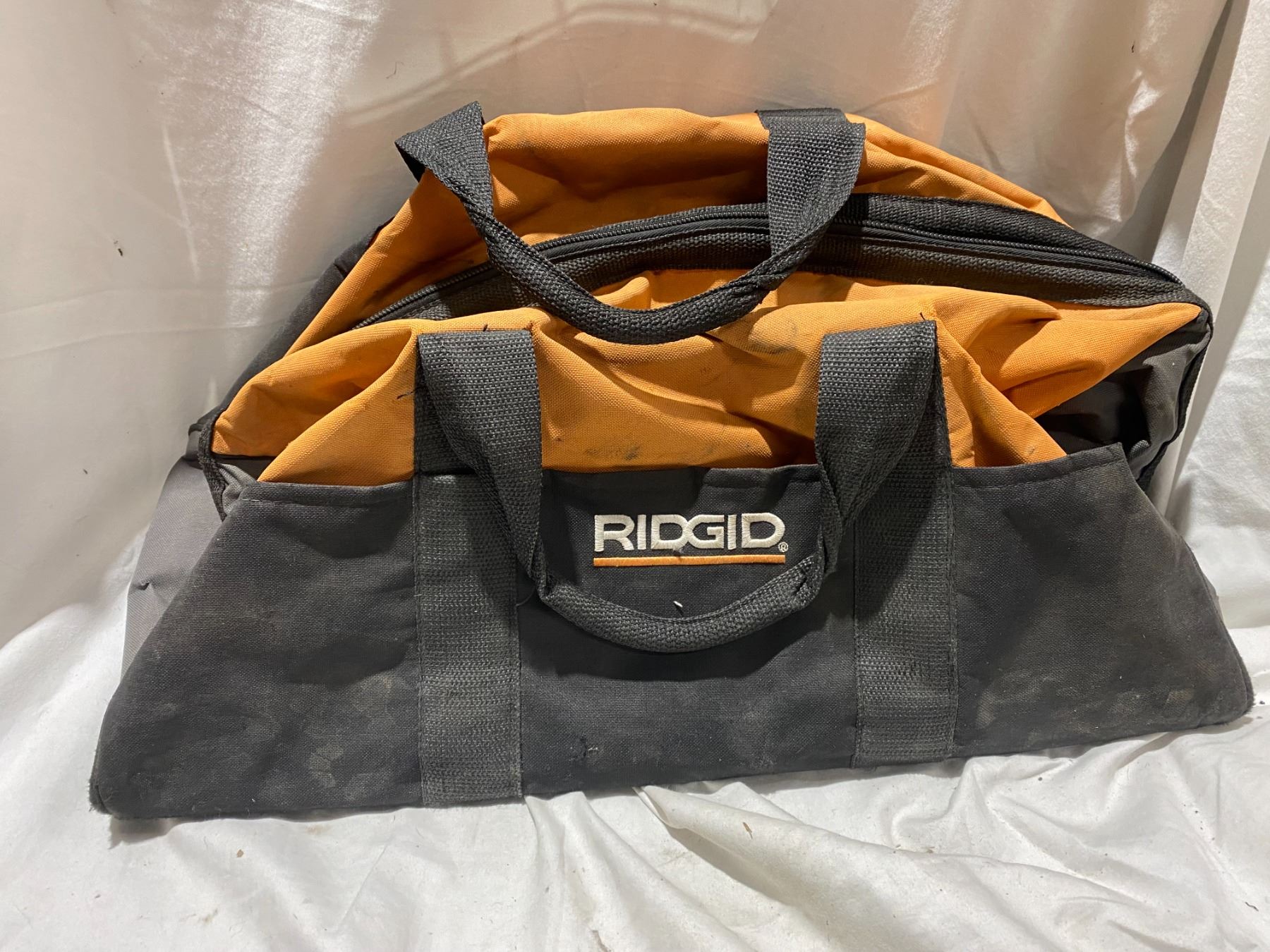 Rigid tool bag