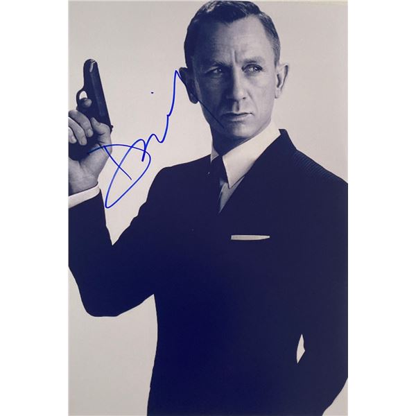 Autograph Signed James Bond 007 Daniel Craig Photo
