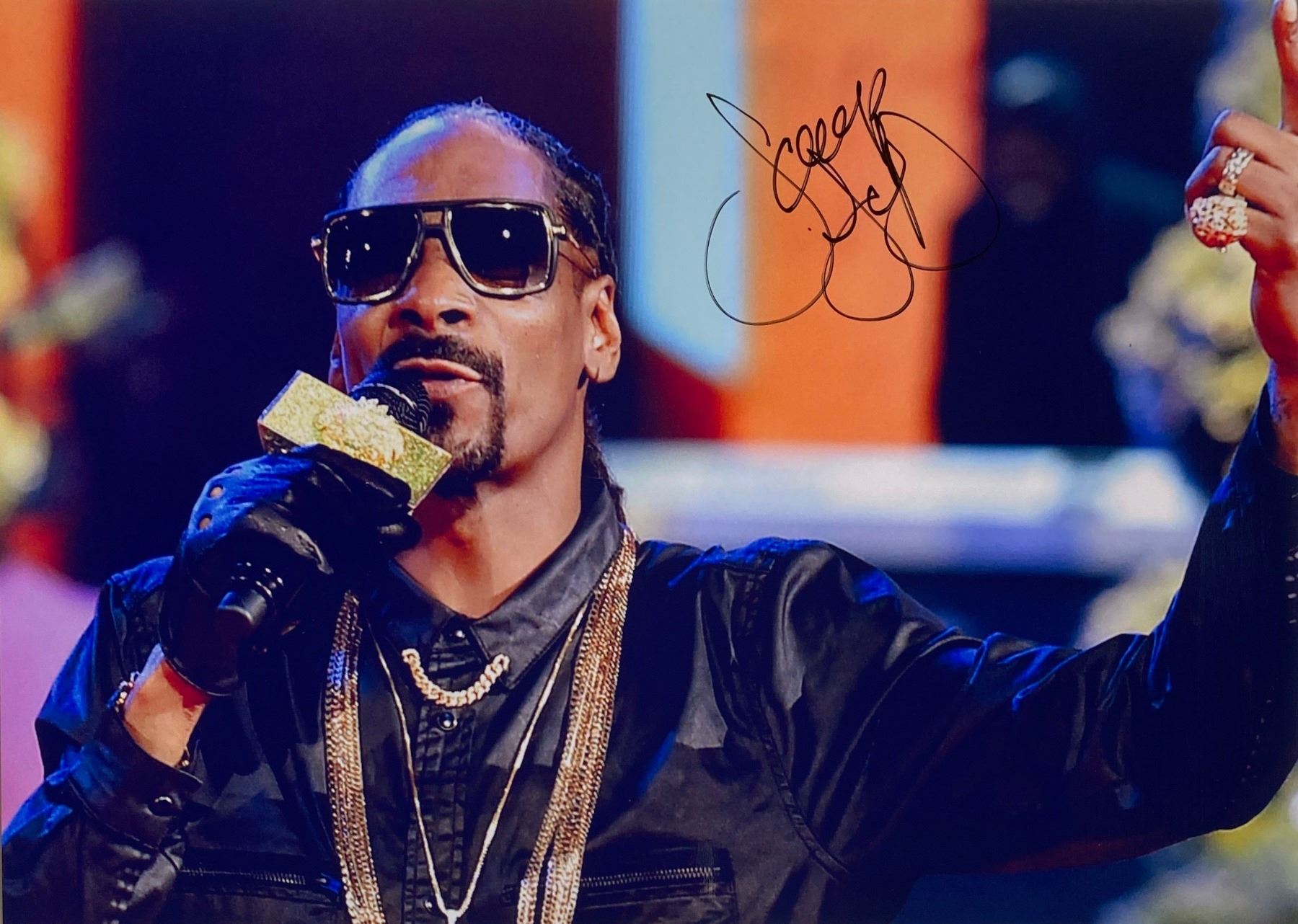 Autograph Signed Snoop Dogg Photo