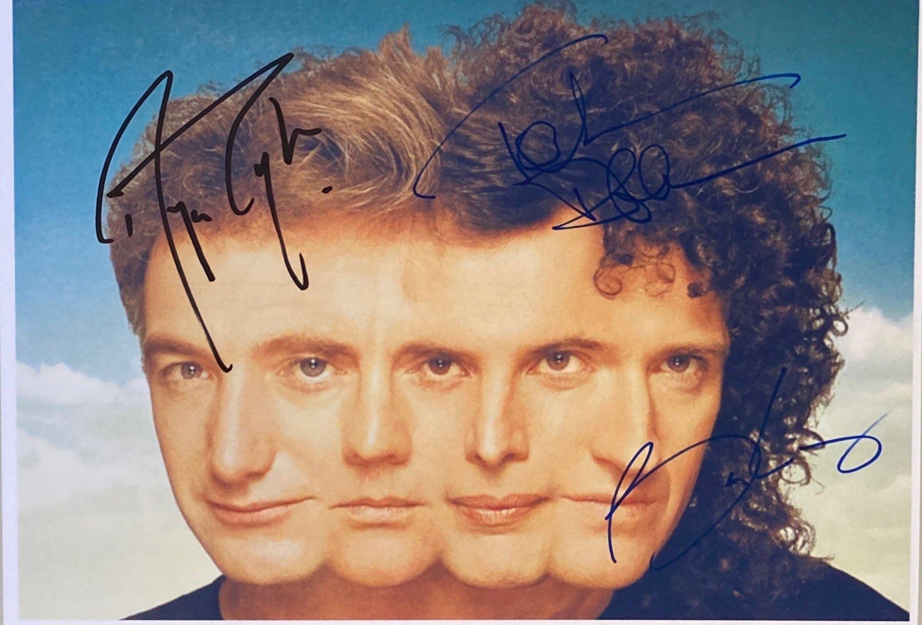 Queen Photo Autograph Signed