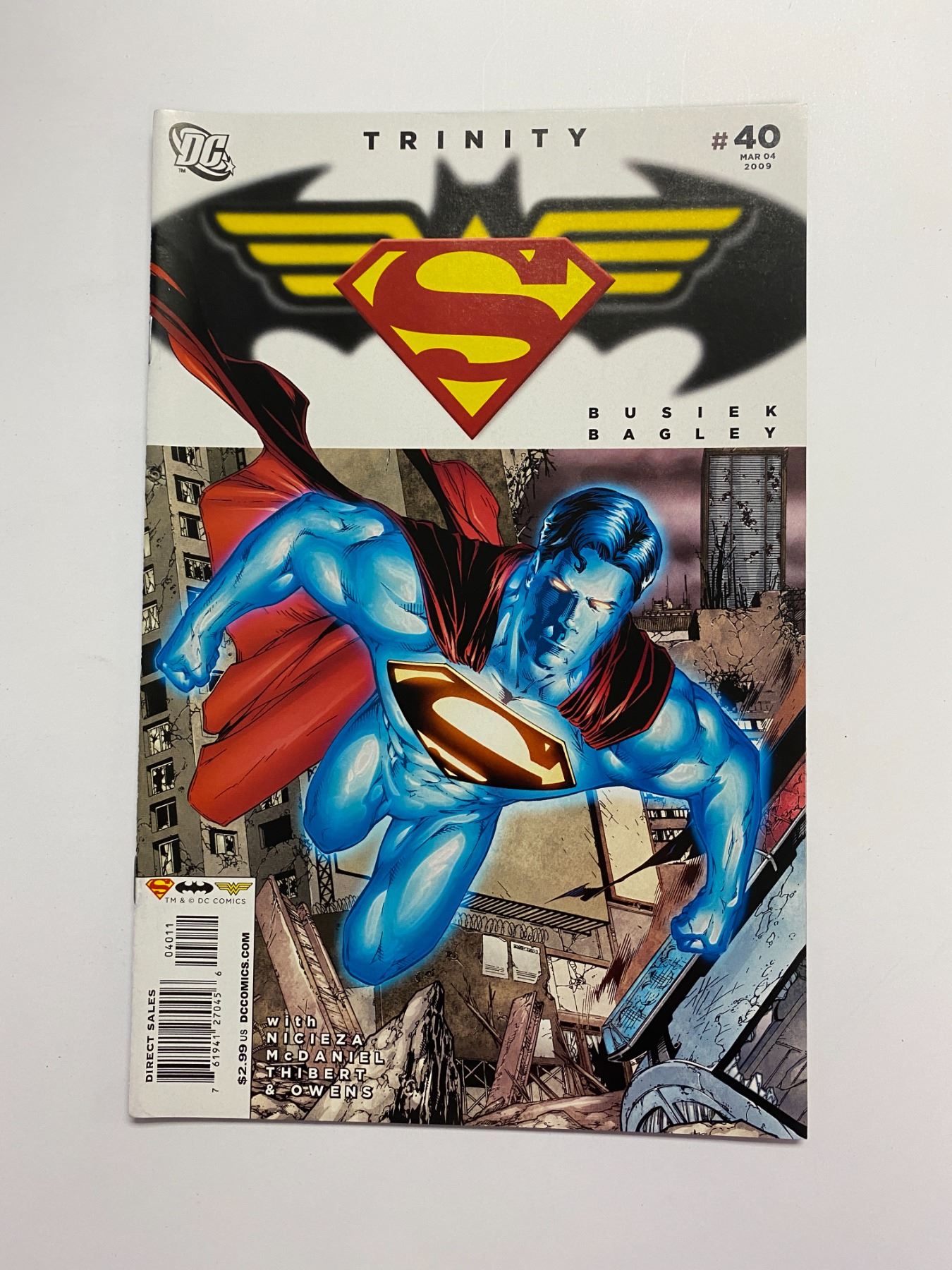 DC Trinity 40 Comic Book