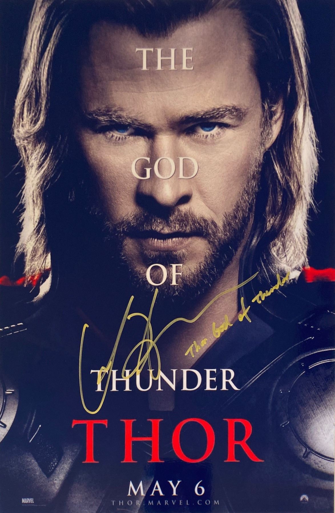 Autograph Signed Chris Hemsworth Photo