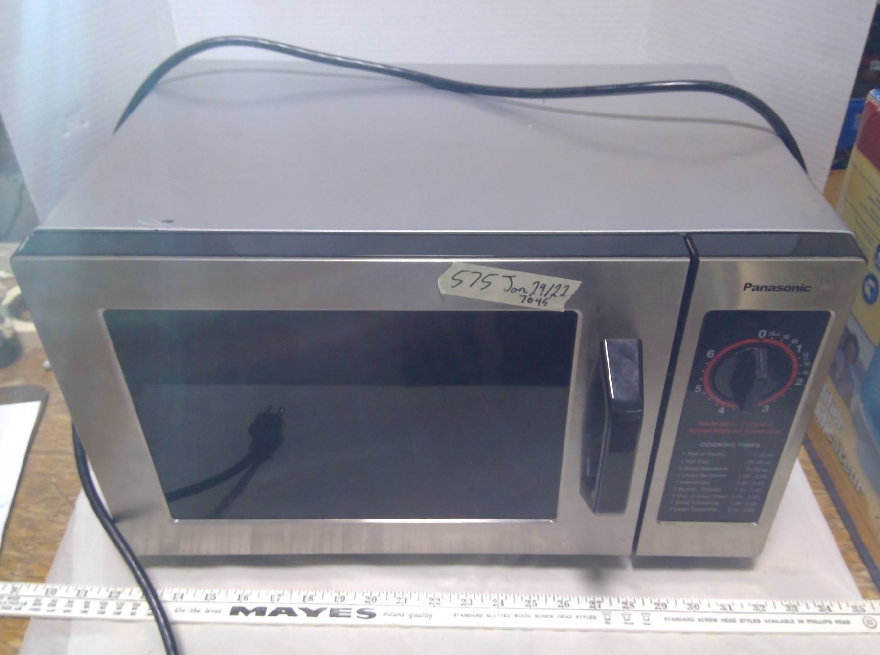 Panasonic Microwave, Non-rotating cook surface - Not Tested