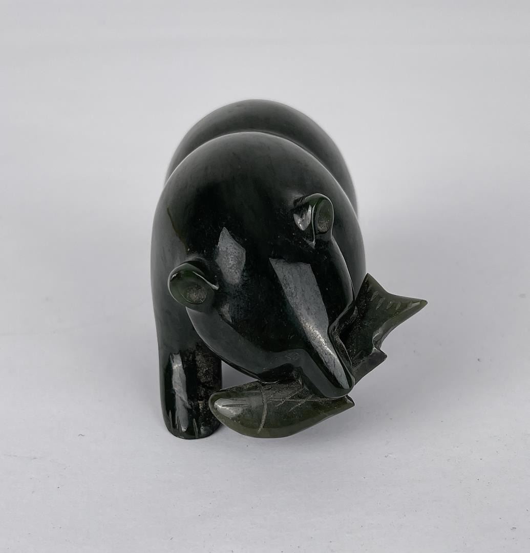 Alaskan Eskimo Inuit Carved Nephrite Jade Bear