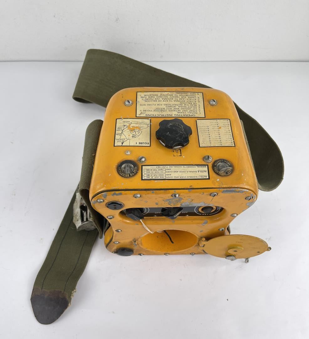 Transmitter SCR-578 Gibson Girl Survival Radio