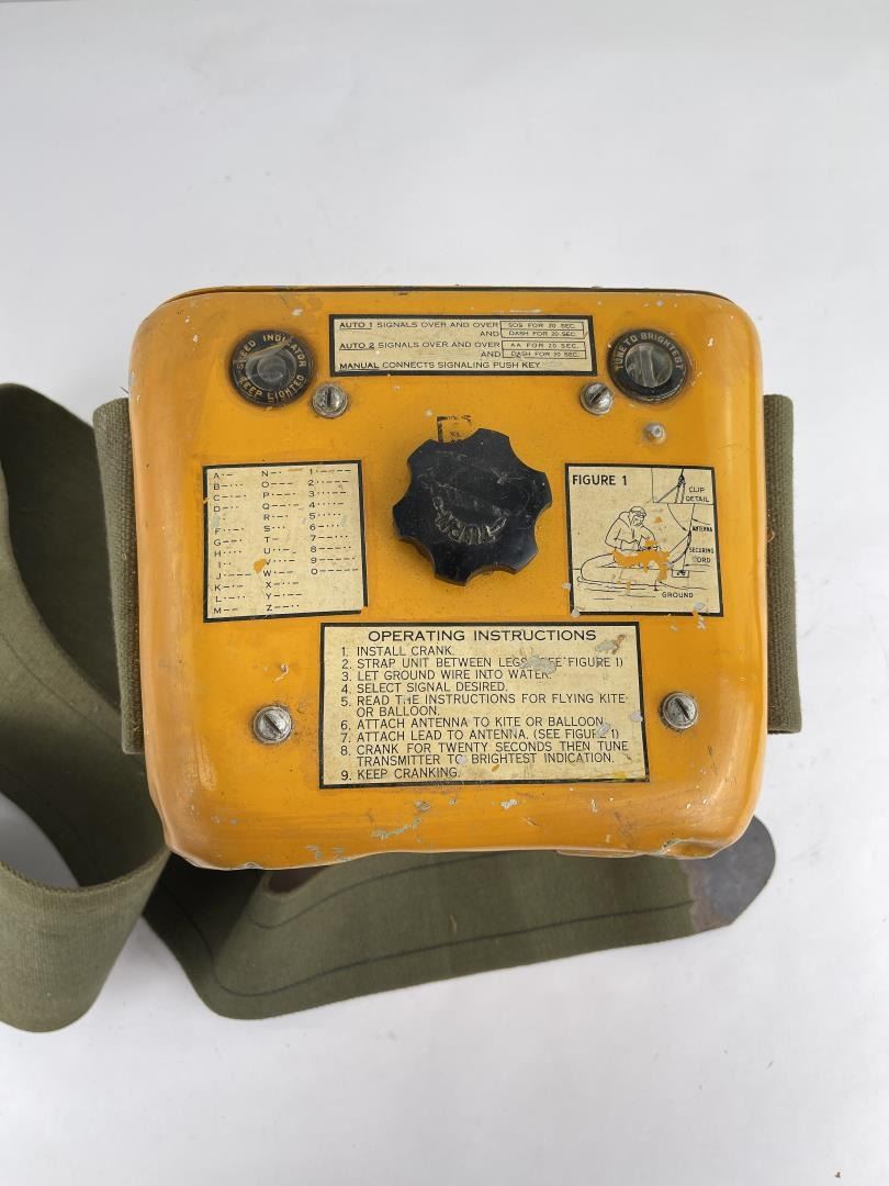 Transmitter SCR-578 Gibson Girl Survival Radio