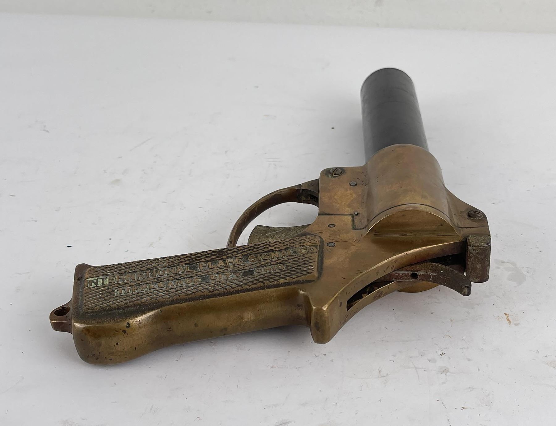 WW2 International Flare Signal Gun Pistol