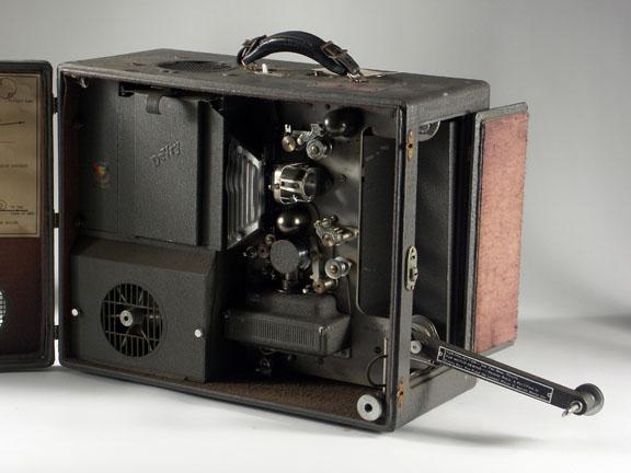 VINTAGE DEVRY 16 MM FILM PROJECTOR
