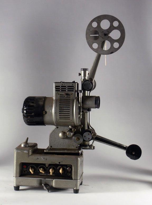 CINEMA PROJECTOR BY DEBRIE 16 MM