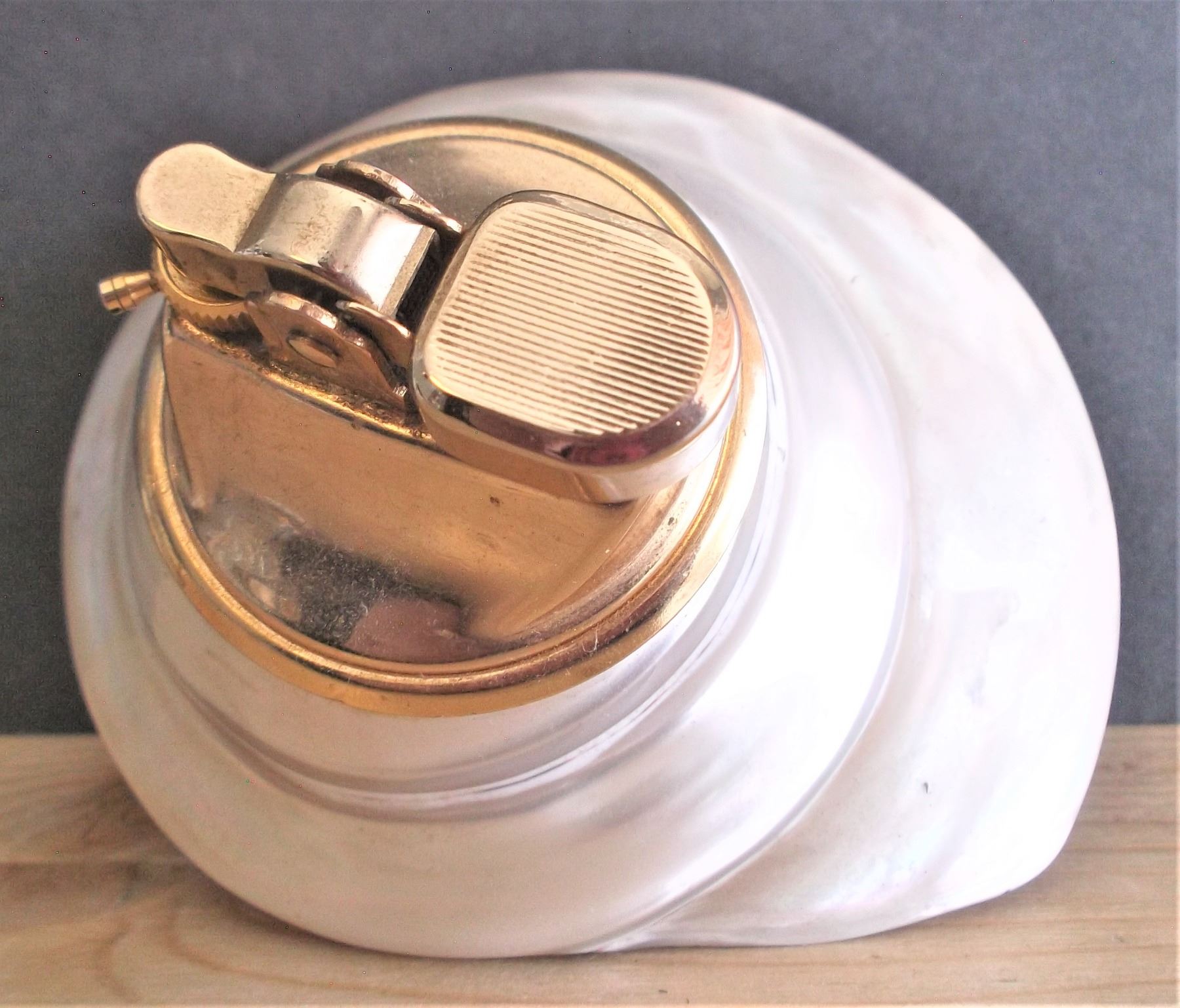 Seashell Lighter