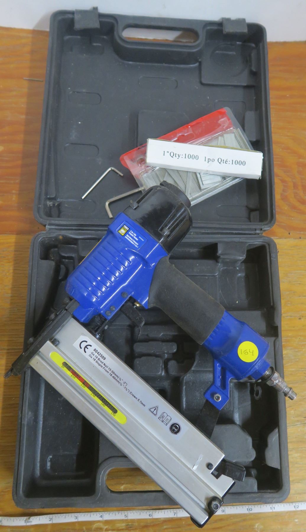 POWER FIST 2-IN-1 Pneumatic Staple/Nail Gun w/ Case - Schmalz Auctions