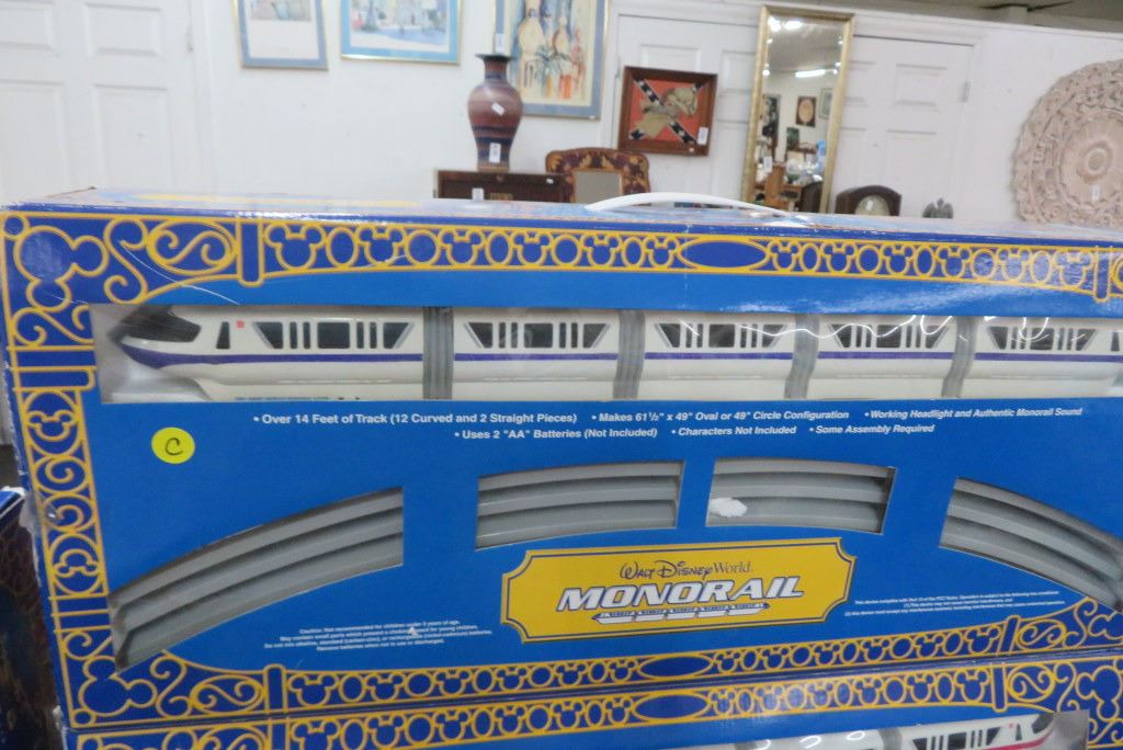 Disney Monorail, Monorail Track Set