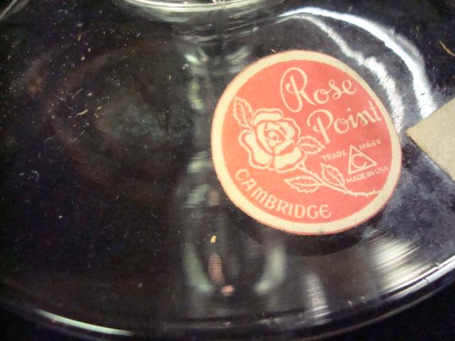 Cambridge ROSEPOINT Crystal Vase with Keyhole Foot: