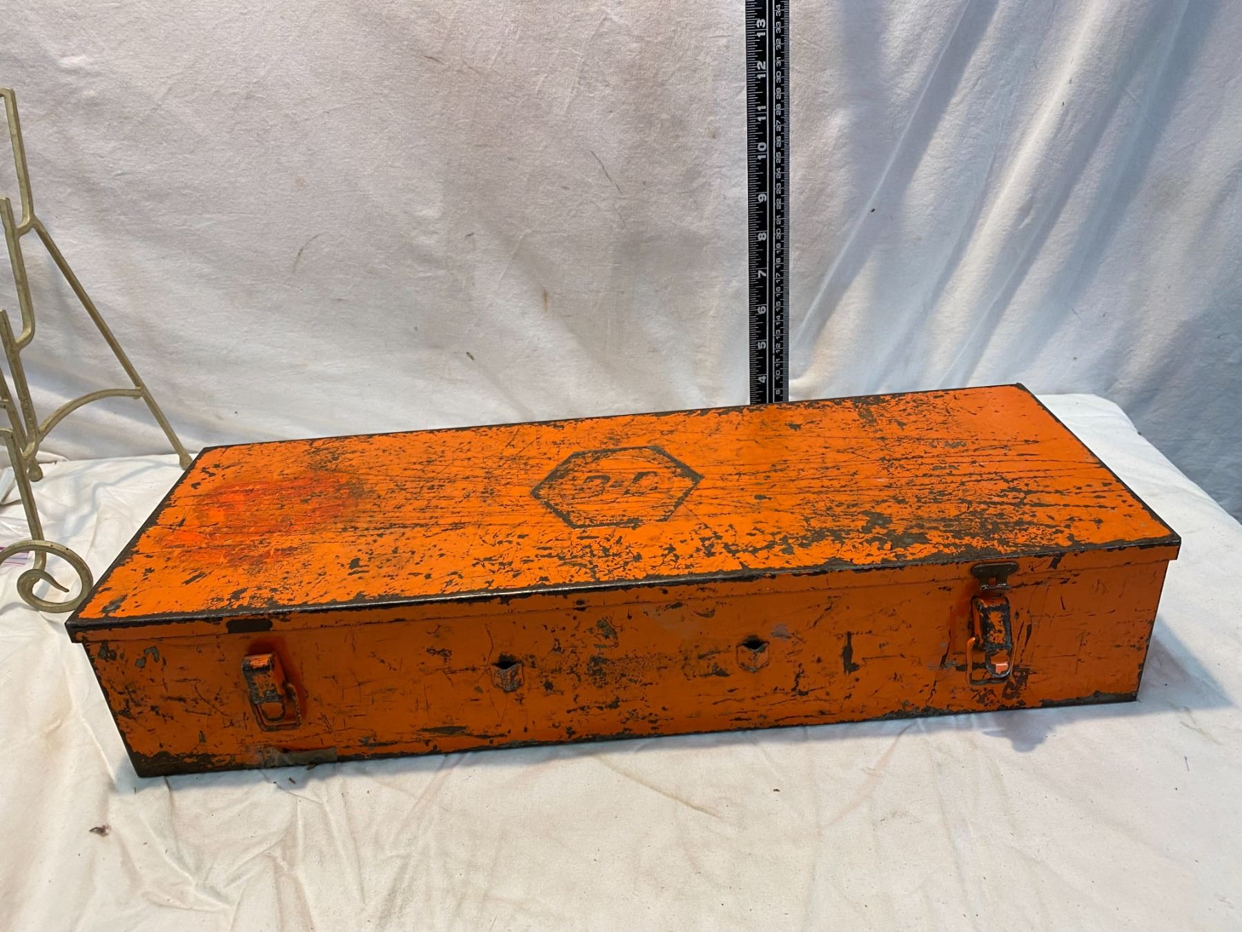 Metal box one part missing see picture and tool box