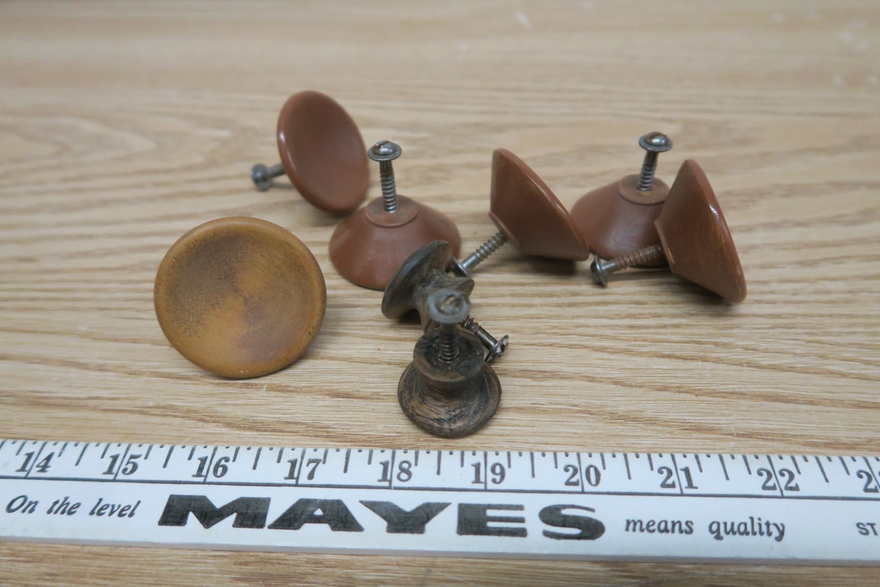 Wood Concave Drawer Knobs - Schmalz Auctions