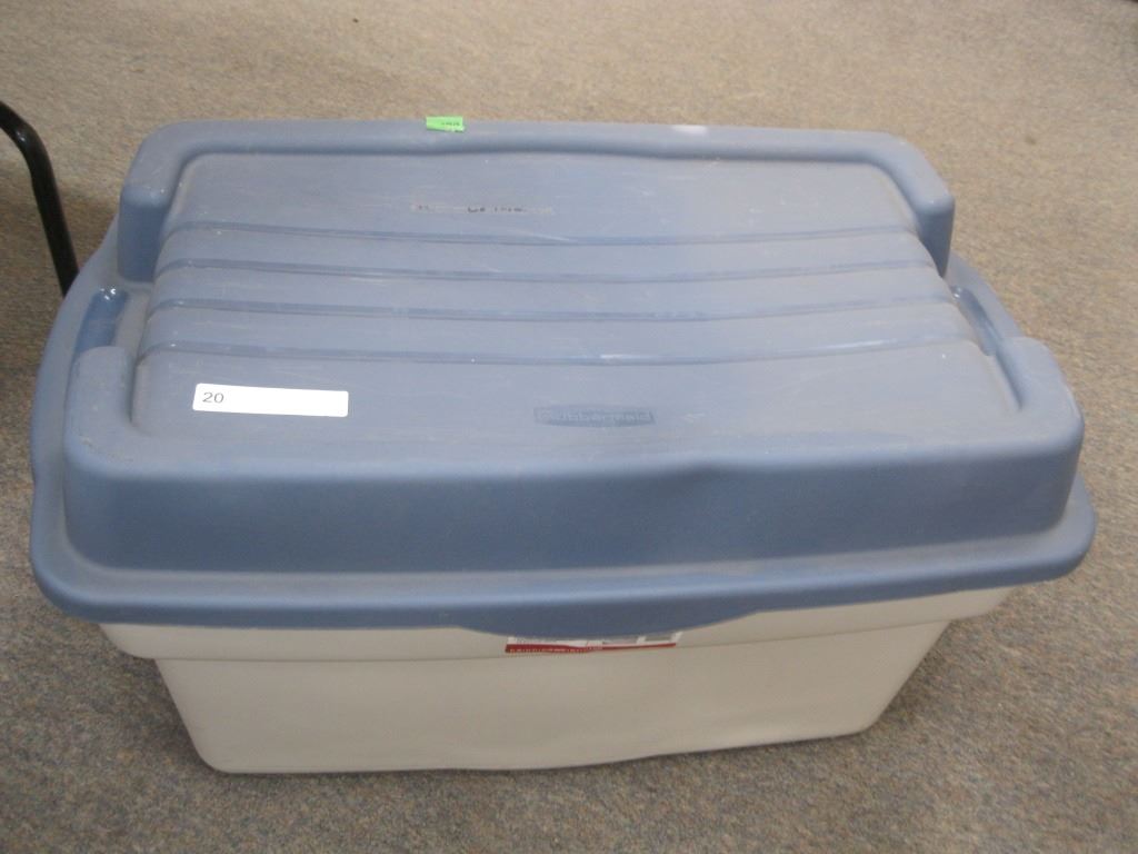 Rubbermaid Storage Box With Lid