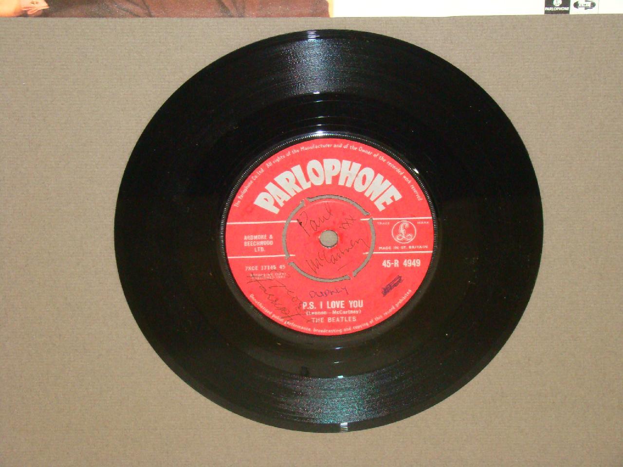 Beatles. Parlophone Red Label. Signed.