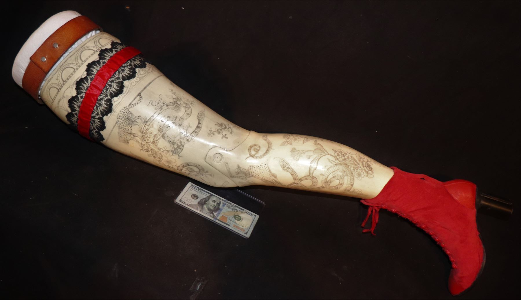 THE LONE RANGER RED'S SCRIMSHAW SHOTGUN LEG [HELENA BONHAM CARTER]