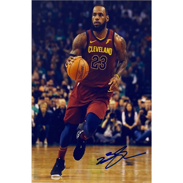 Autograph Signed Basketball LeBron James Photo