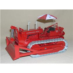IH TD-24 Dozer w/ Blade and umbrella