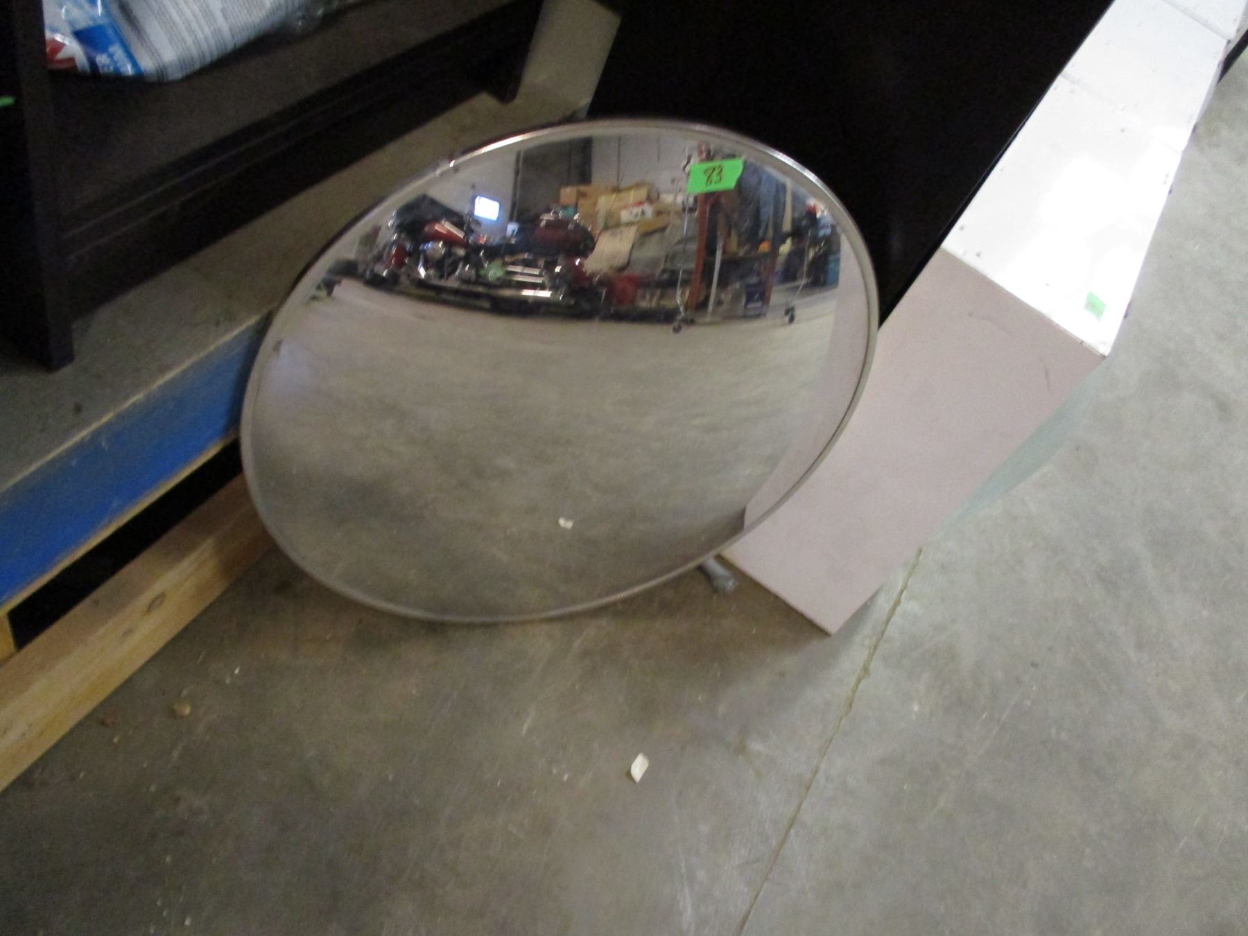 24" CONVEX MIRROR