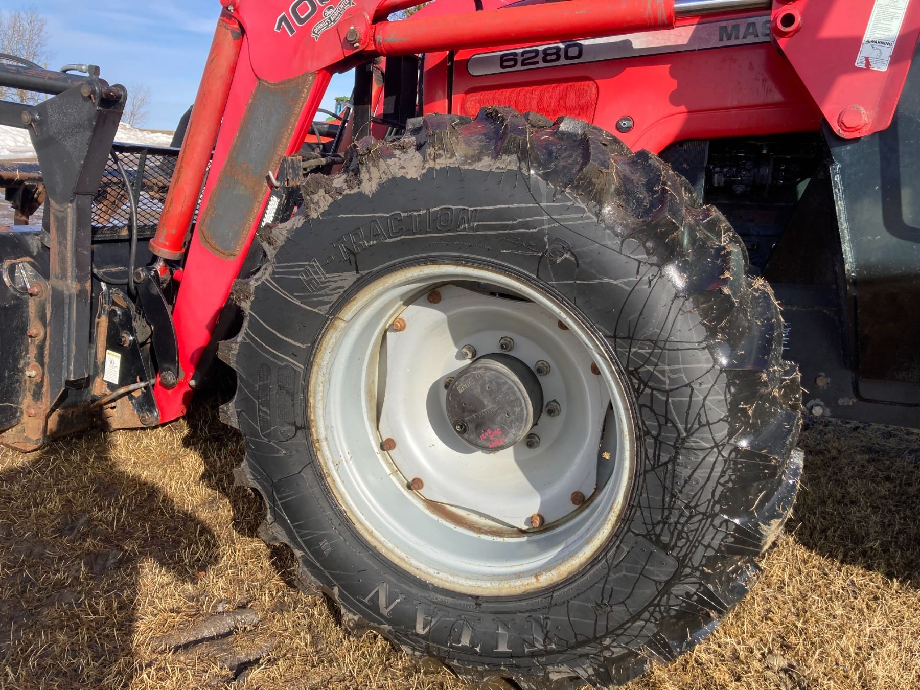 2003 Massey Ferguson 6280 FWA Tractor with 1080 Grapple Load, 11872hrs ...