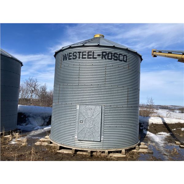 Westeel Flat Bottom Bin, wood floor, approx 1650bushels