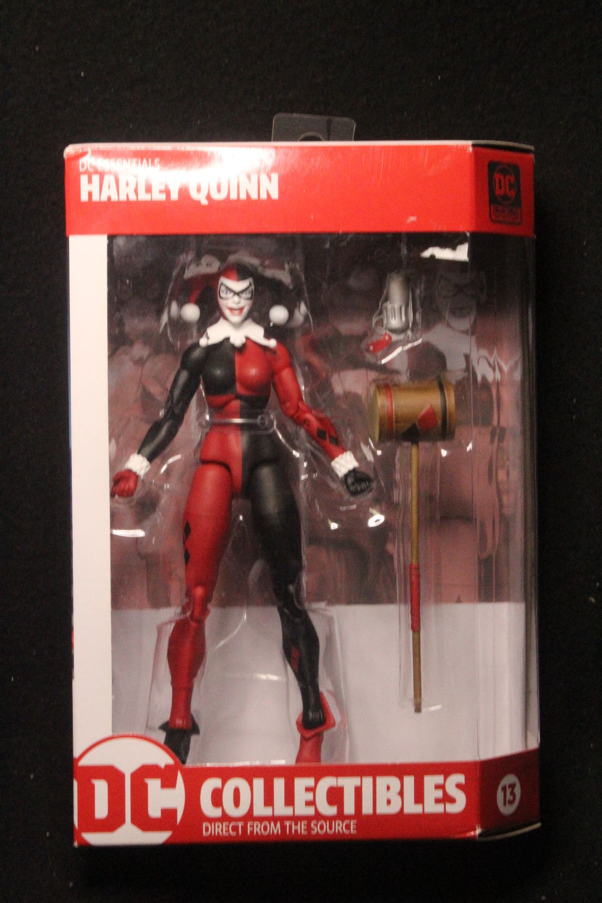 Harley Quinn Action Figure DC Essentials