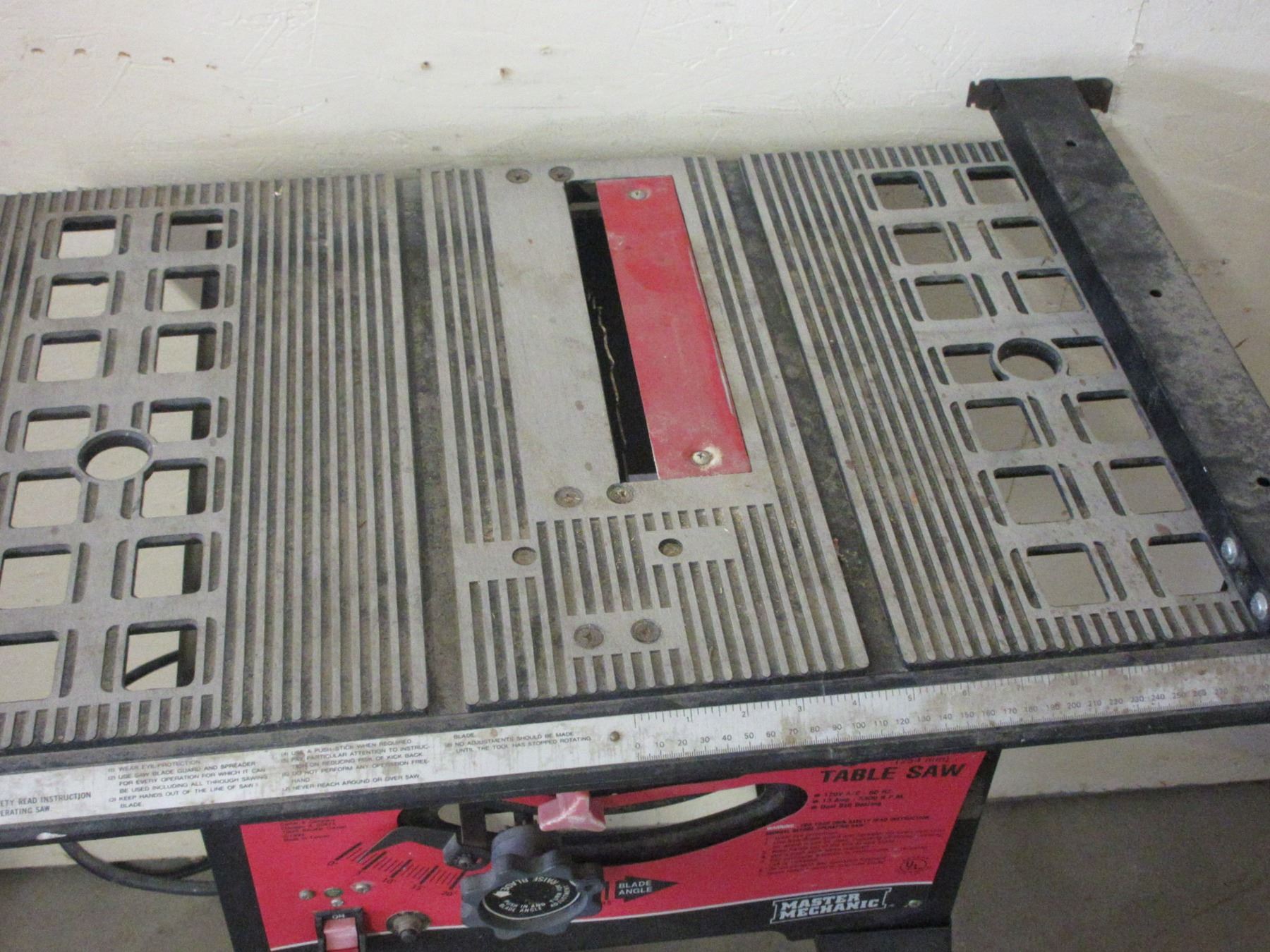 Master Mechanic 10" Table Saw- Good Condition- Works