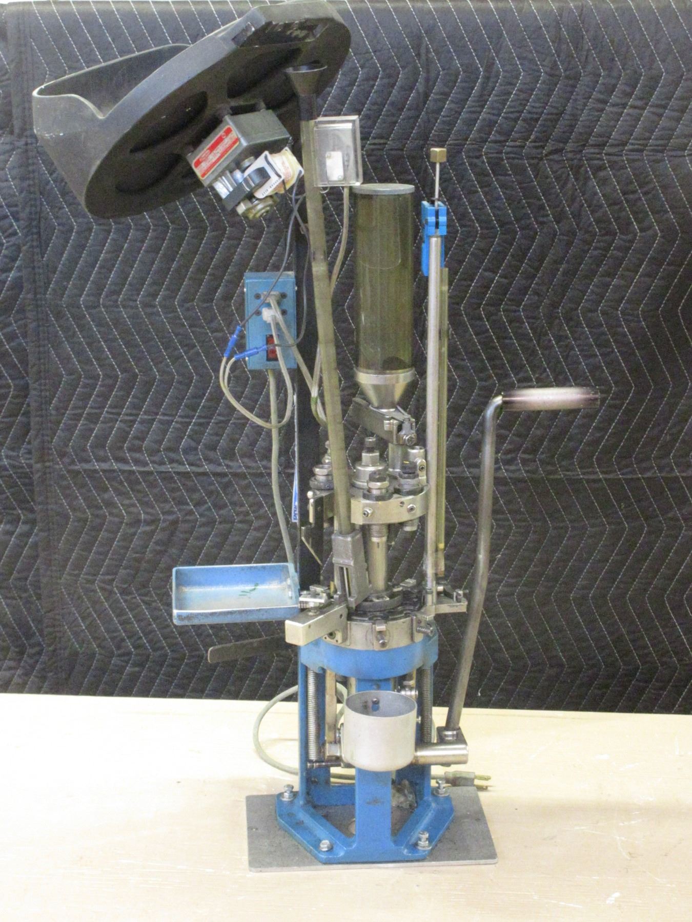 Dillion Precision Model RL 1000 Reloader- #513- Lights Up