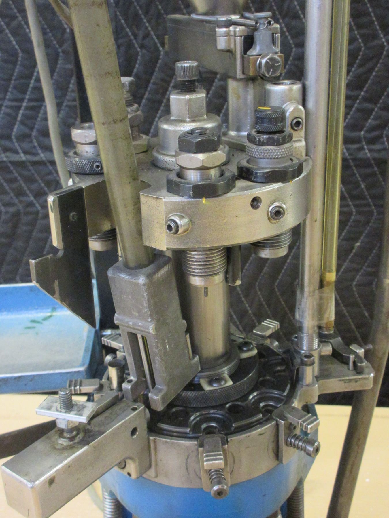 Dillion Precision Model RL 1000 Reloader- #513- Lights Up