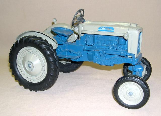 Ford 4000 w/ 3pt Hitch by Hubley 1/12th Scale