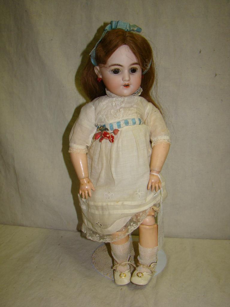 18" Santa Doll Simon & Halbig