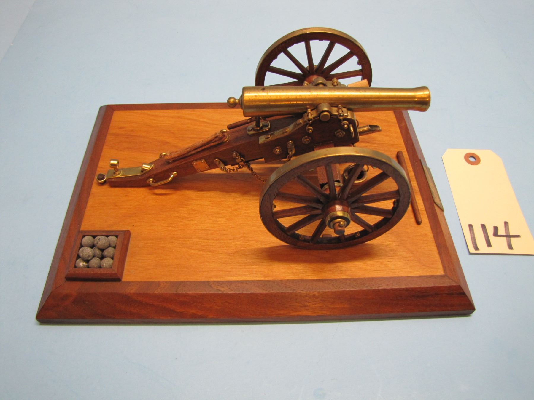 MINIATURE CANON
