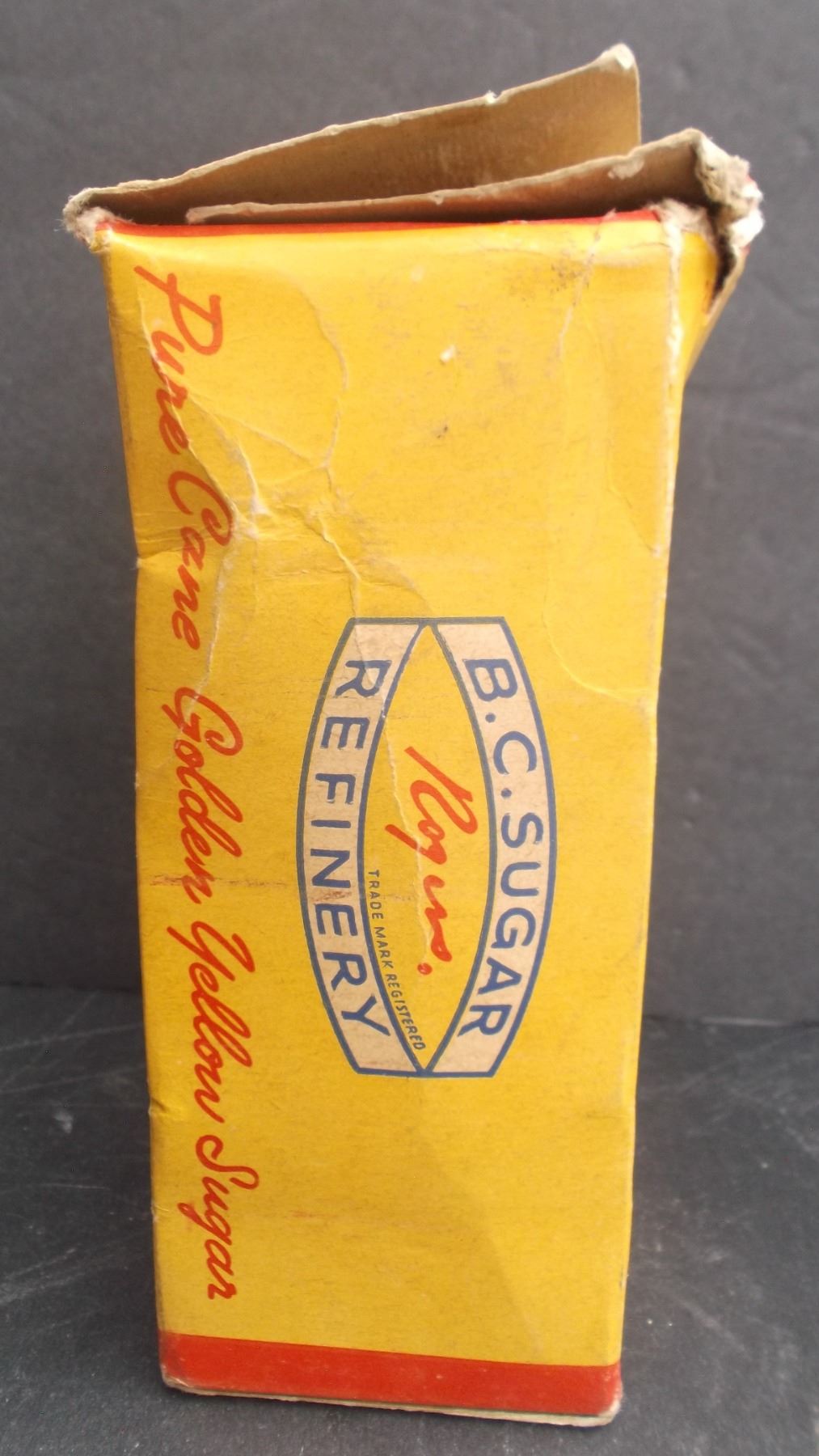 Rogers' Golden Yellow Sugar Box