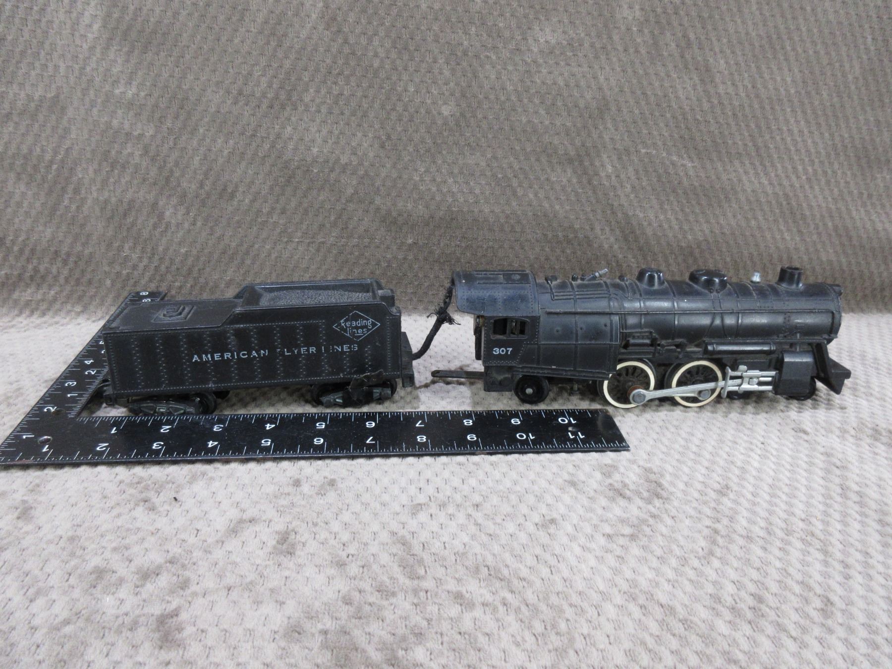 Steam Locomotive & Tender - Reading Lines 307