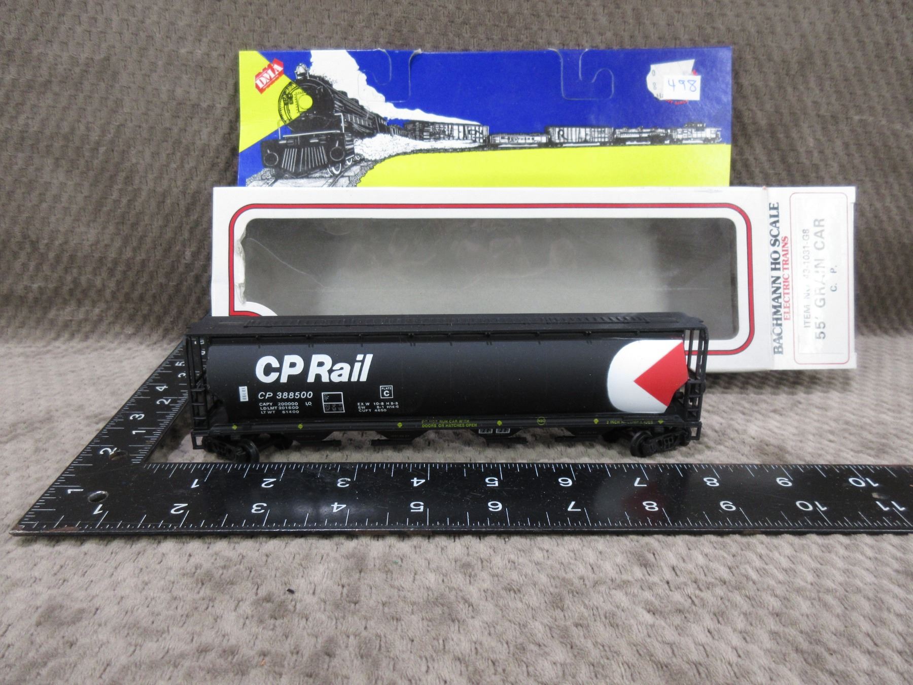 Grain Car CP 388500 - CP Rail - HO Scale - In original box