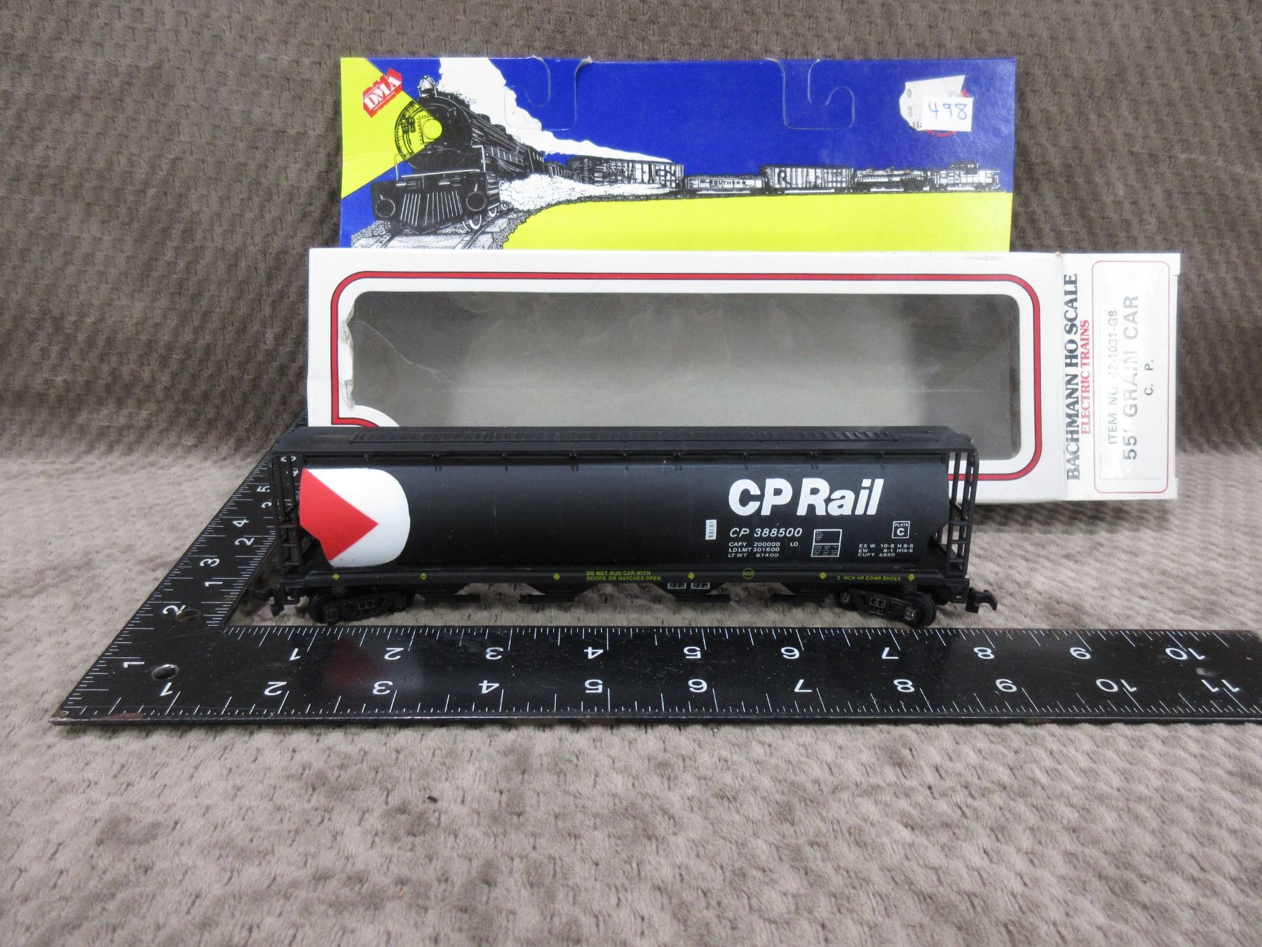Grain Car CP 388500 - CP Rail - HO Scale - In original box