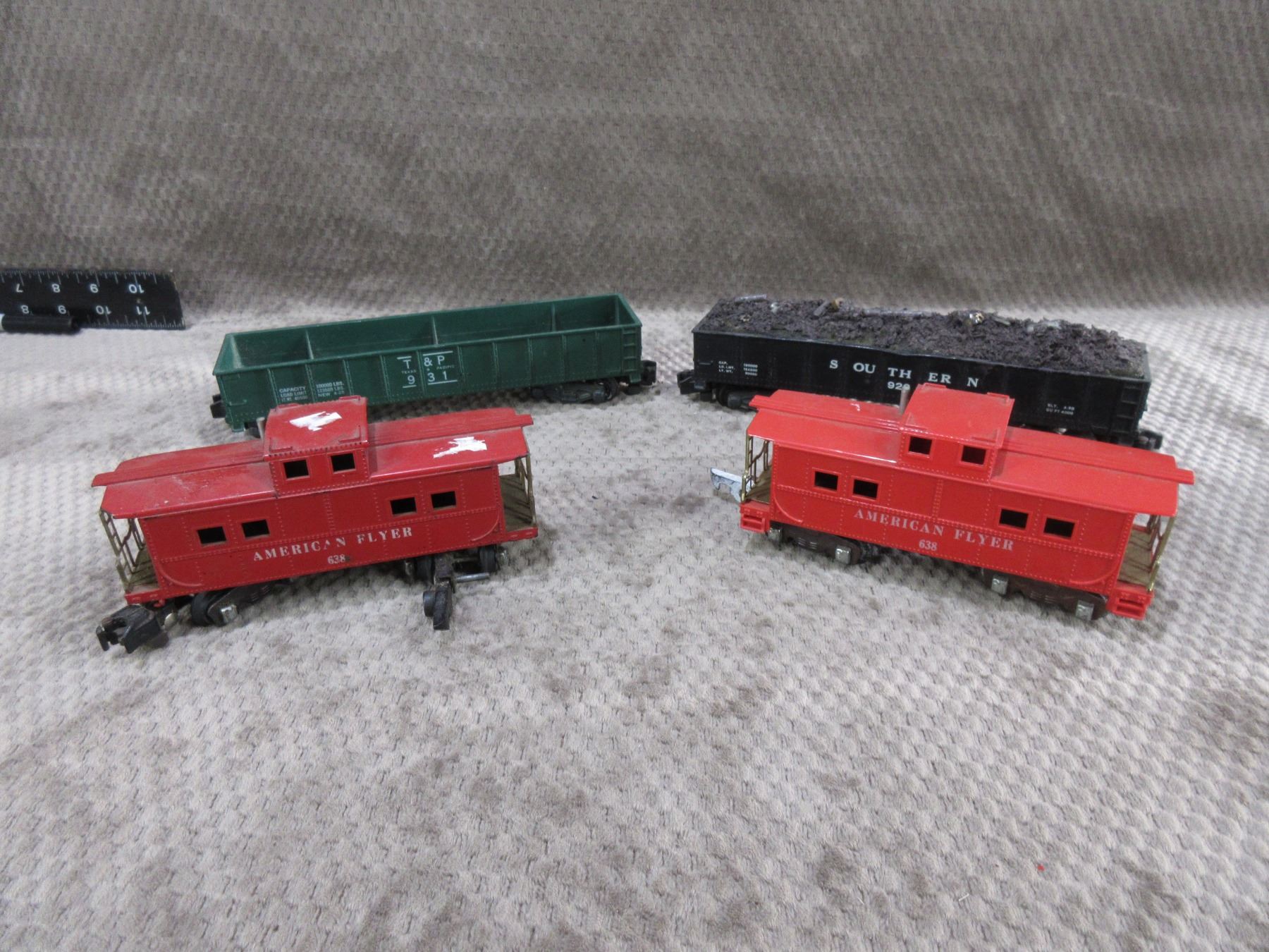 4 - S Scale Cars - 2 Caboose, 2 Gondola Cars