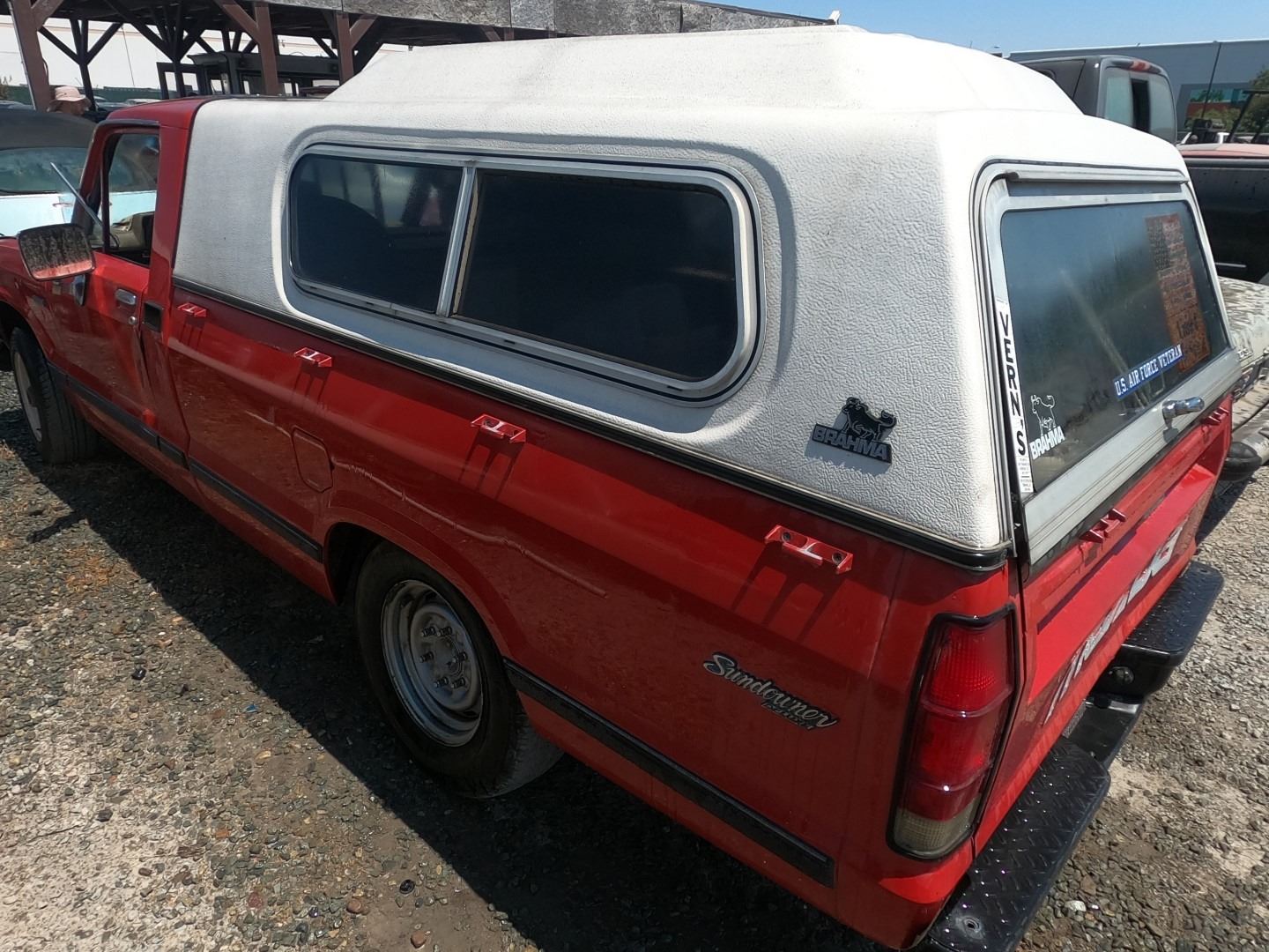 MAZDA B2000 1982 T-DONATION