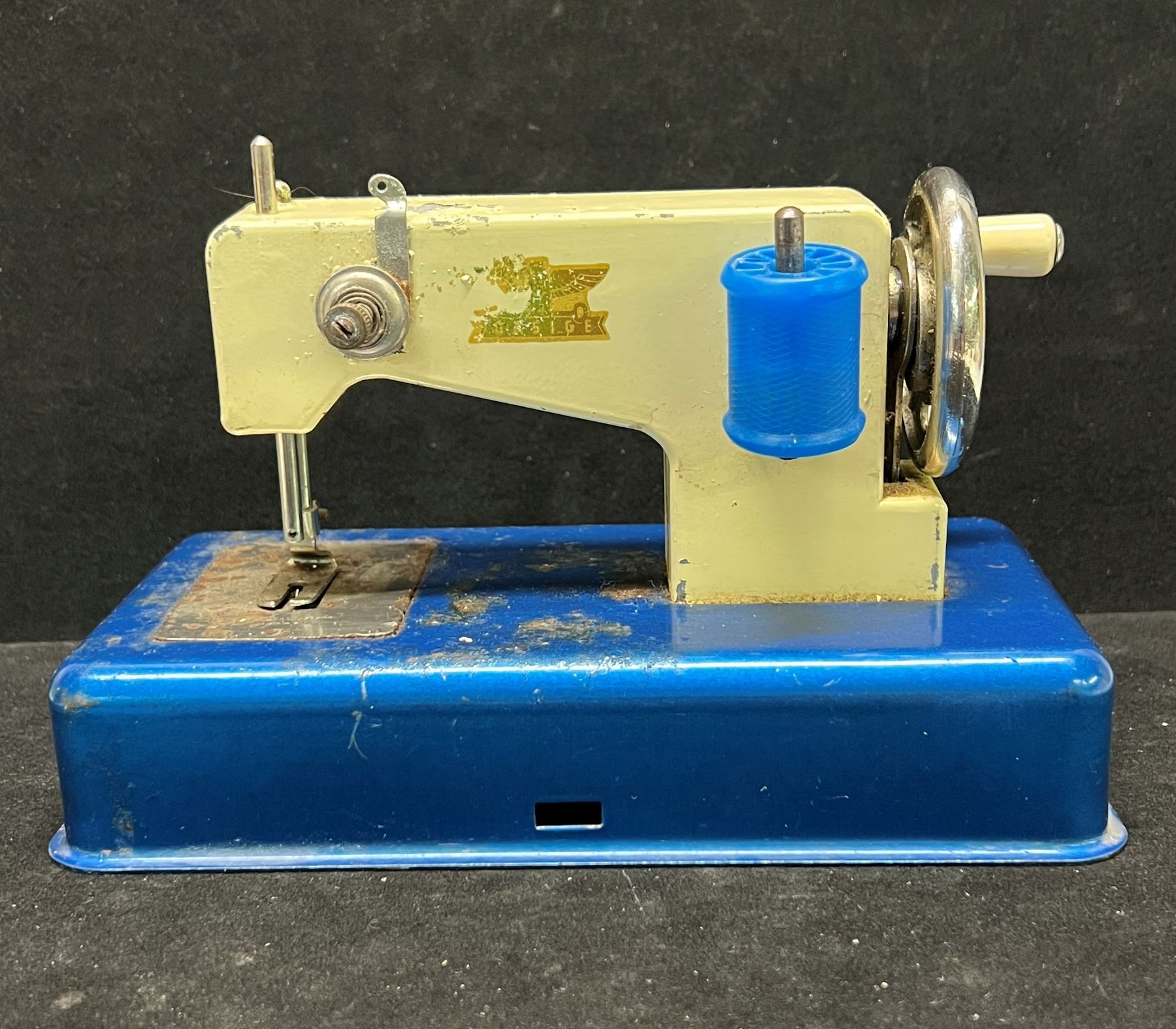 Vintage Casige Metal Toy Sewing Machine Germany (see description)