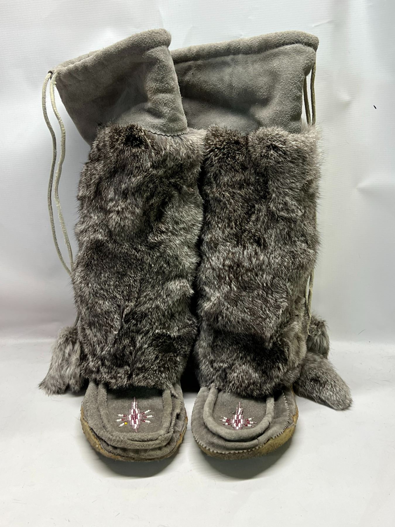 First Nations Beaded Footwear - Mukluks (foot approx: 11x4" & 17.5"T)