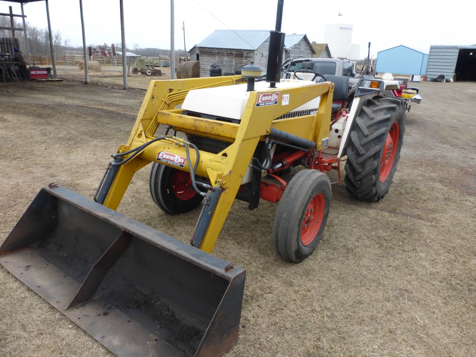 Case 1190 open station Tractor c/w ezee on loader, 3 pt & P.T.O ...