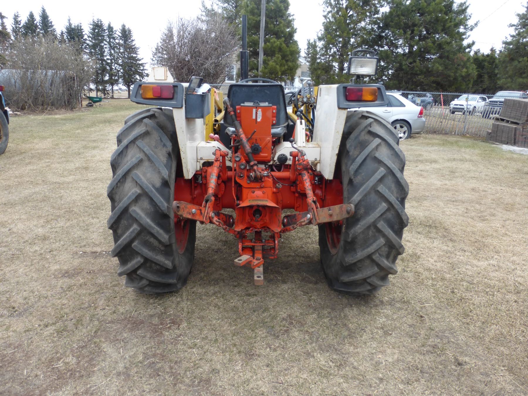 Case 1190 open station Tractor c/w ezee on loader, 3 pt & P.T.O ...